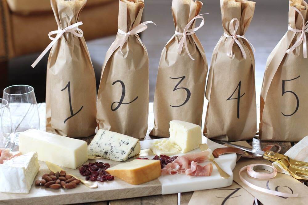 10+ Best Wine Games To try with Your Family and Friends